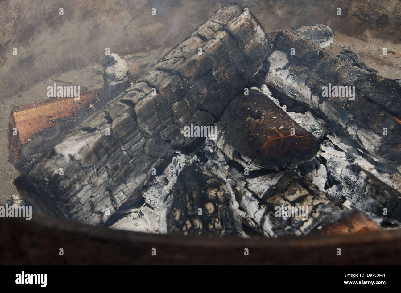 Wood charcoal burning hi-res stock photography and images - Alamy