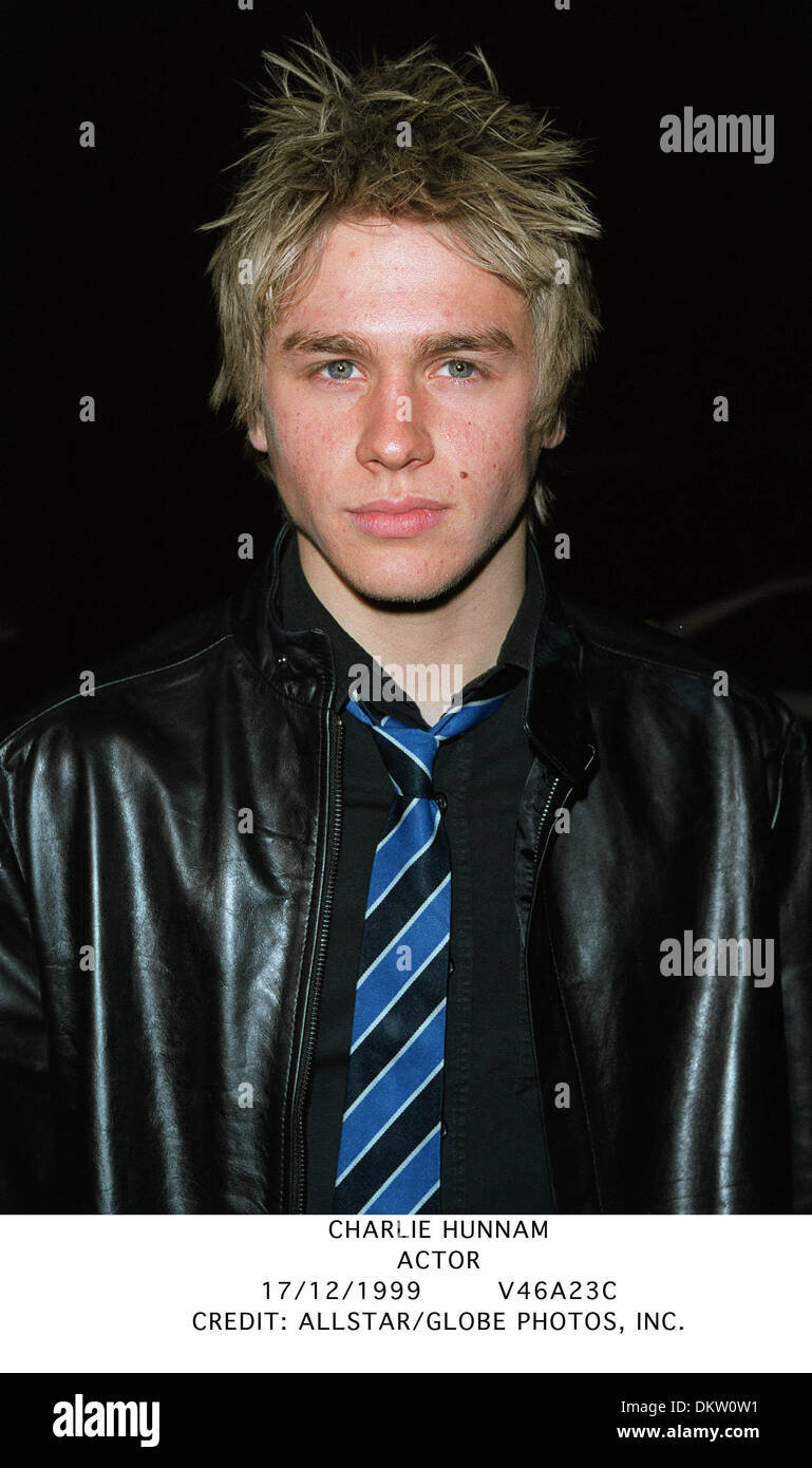 Actor charlie hunnam hi-res stock photography and images - Alamy