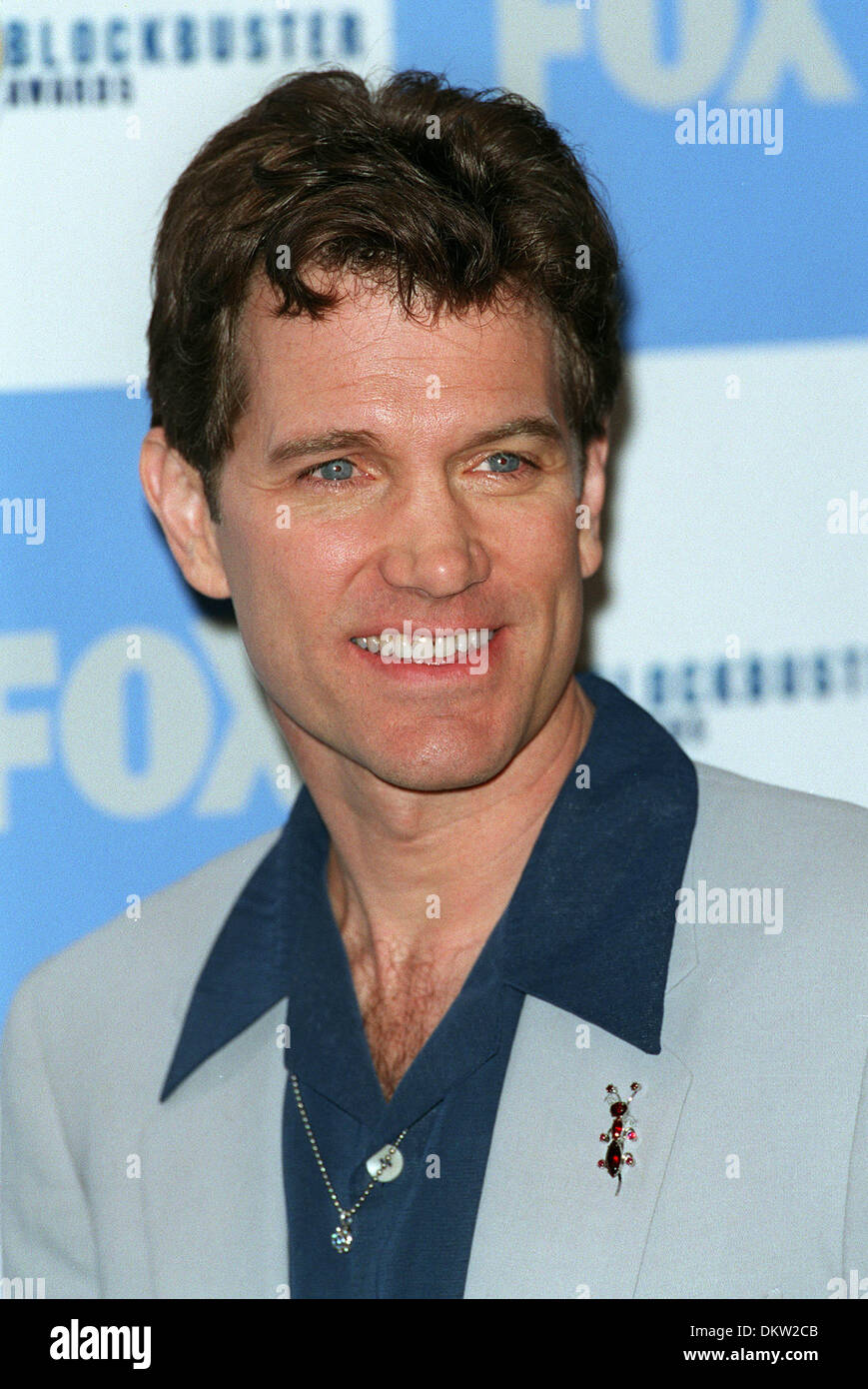 CHRIS ISAAK.SINGER & ACTOR.LA, LA, USA.10/04/2001.BG77E27AC Stock Photo ...