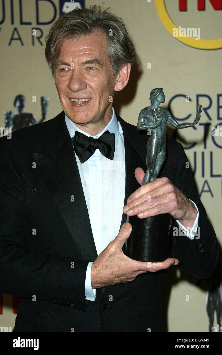 SIR IAN MCKELLEN.ACTOR.SA.SHRINE THEATRE, LOS ANGELES, U.10/03/2002.LA713 Stock Photo - Alamy