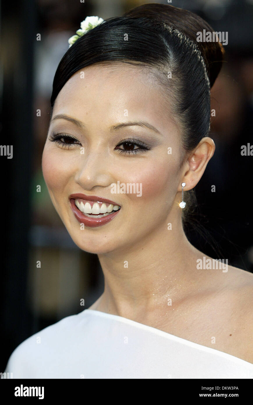 LINDA KIM.ACTRESS.WESTWOOD, LOS ANGELES, USA.26/06/2002.LAB5508 Stock ...