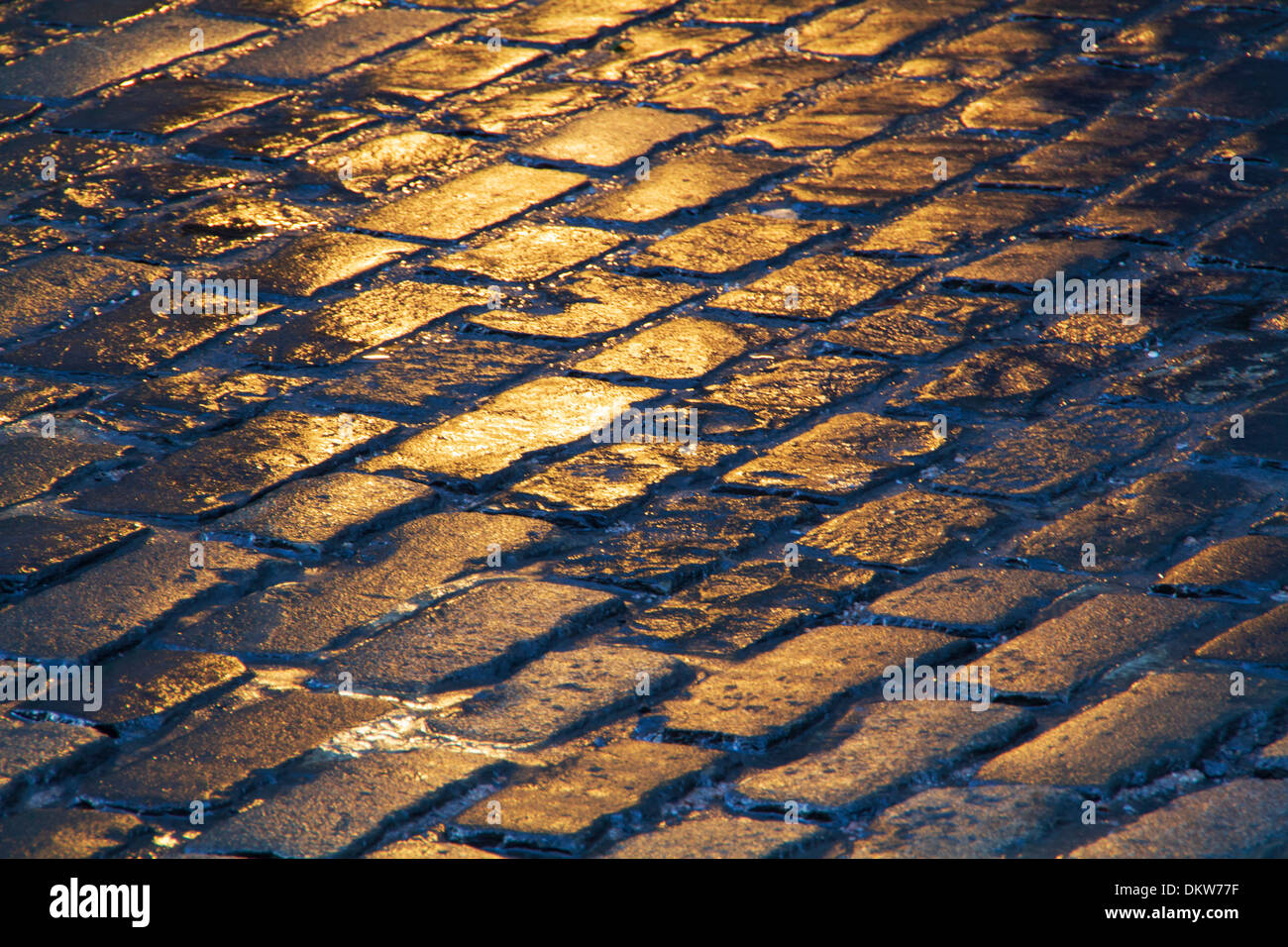 Cobble street, Edinburgh Stock Photo - Alamy