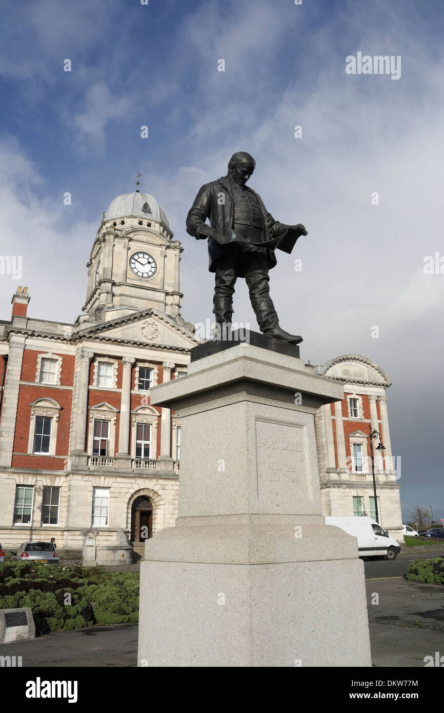 Grade 2 listed docks building hi-res stock photography and images - Alamy