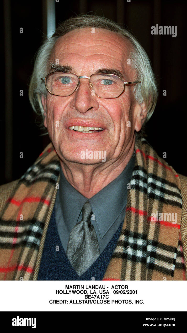 Martin landau actor hi-res stock photography and images - Alamy