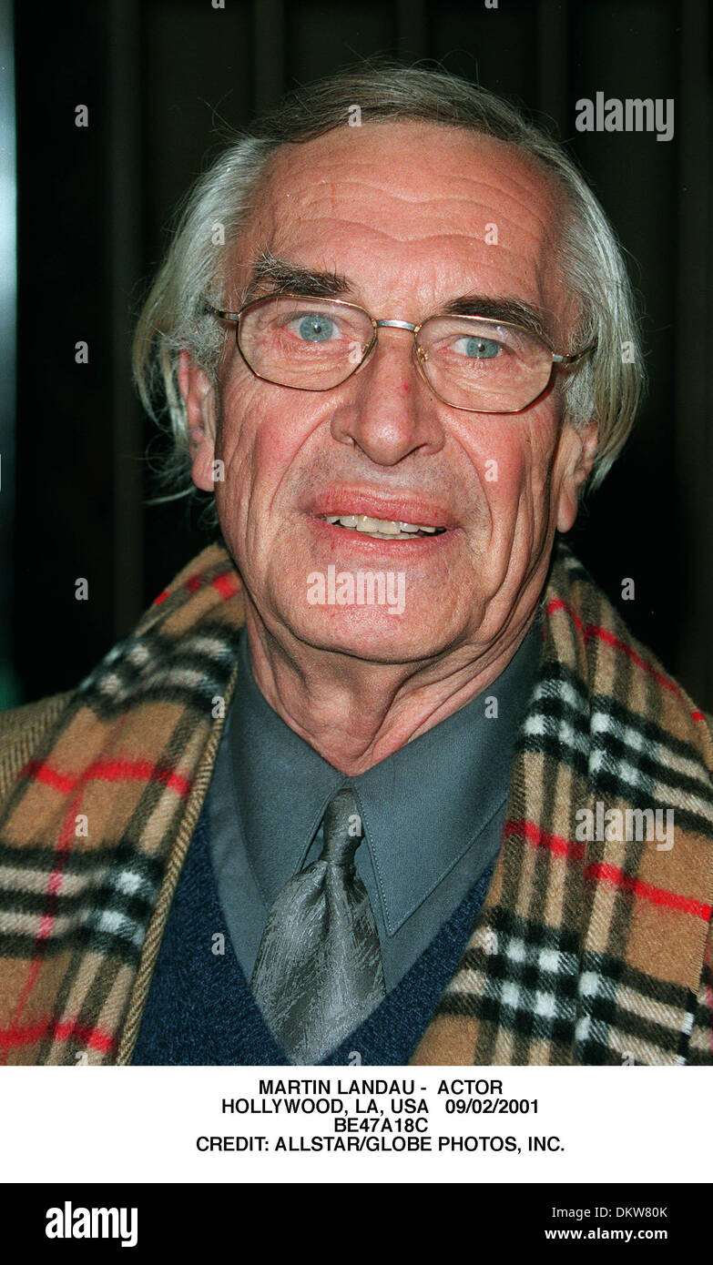 Martin landau actor hi-res stock photography and images - Alamy