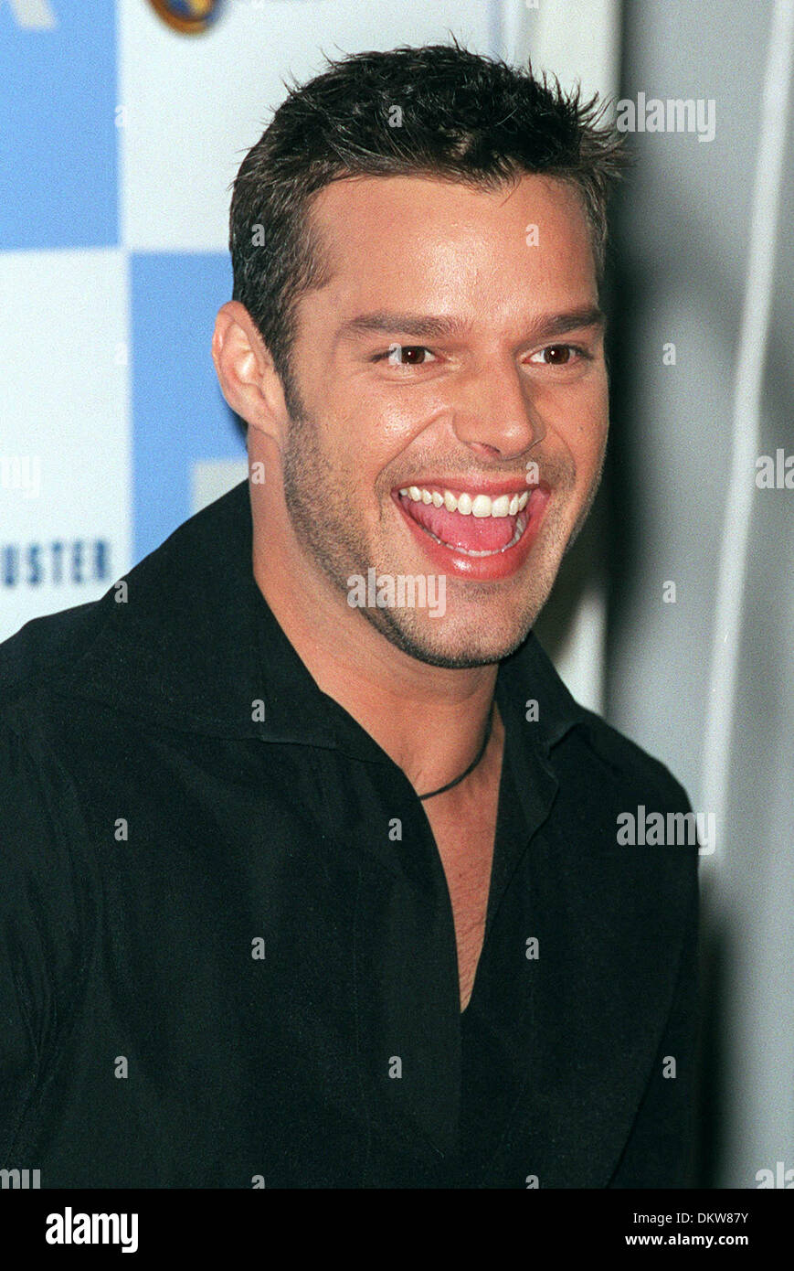 RICKY MARTIN.SINGER.LA, LA, USA.10/04/2001.BG77A1AC Stock Photo - Alamy