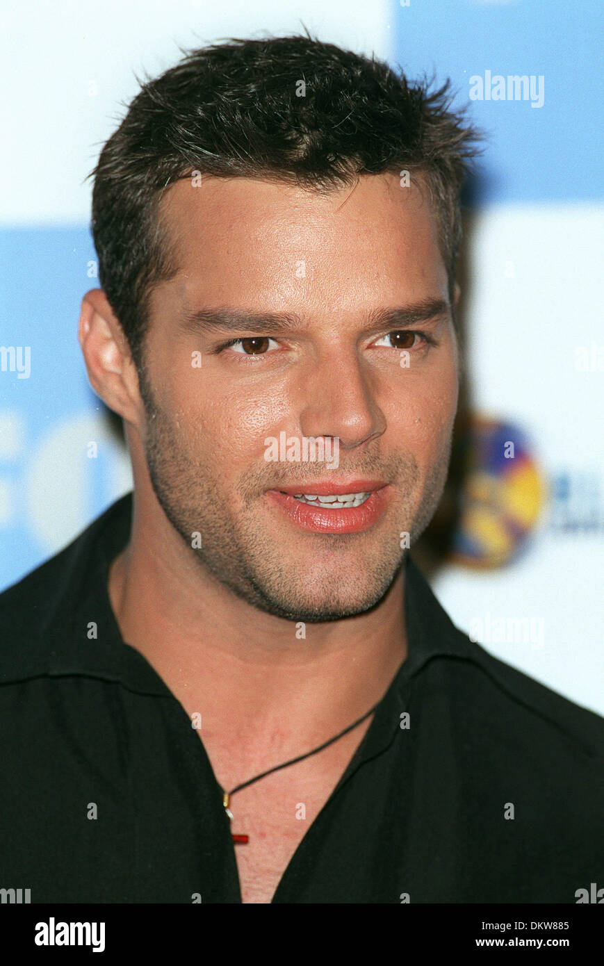 Ricky martin 2001 hi-res stock photography and images - Alamy