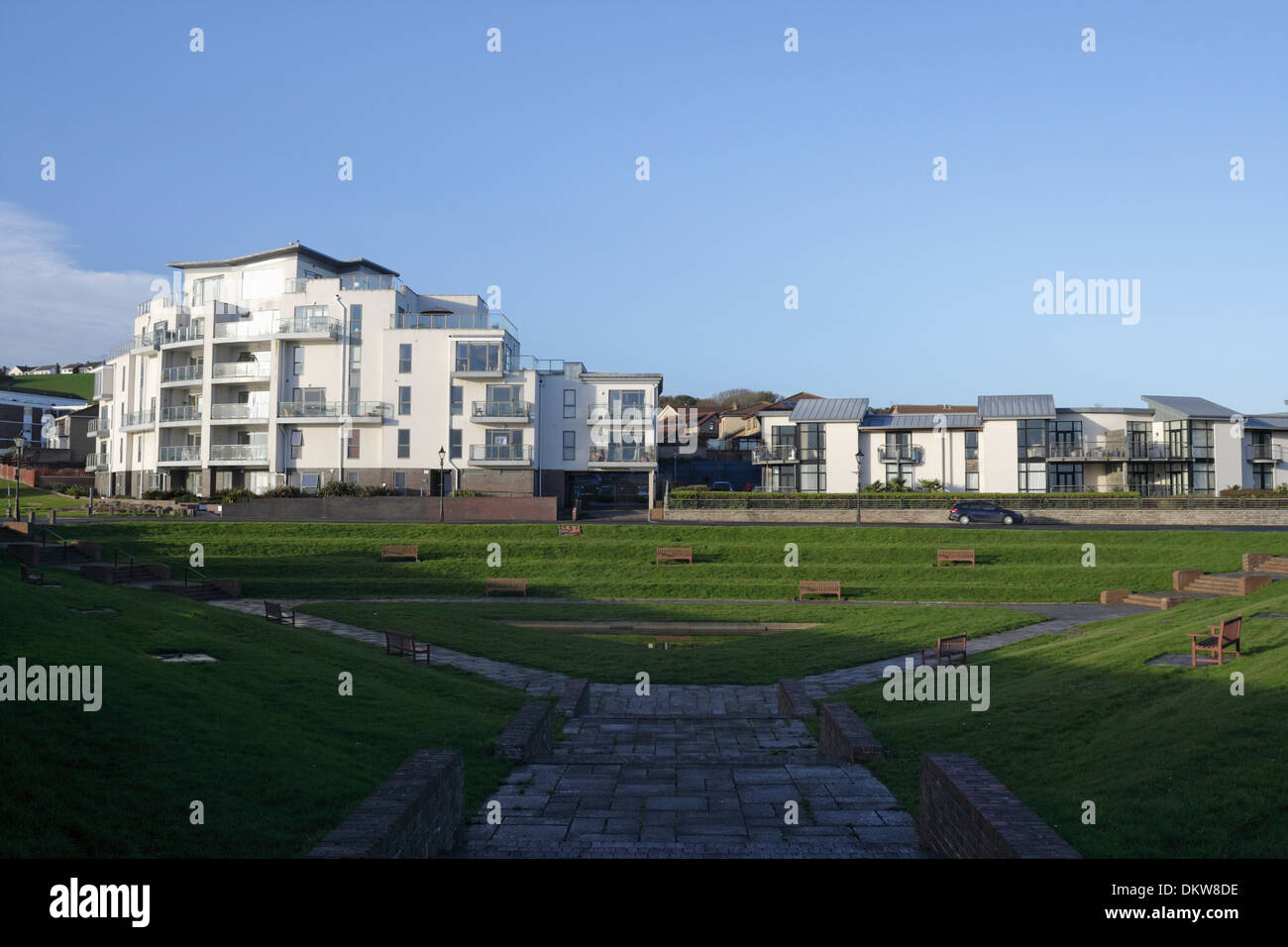 The Knap at Barry, Beach. Wales UK, coastal living. welsh coast ...