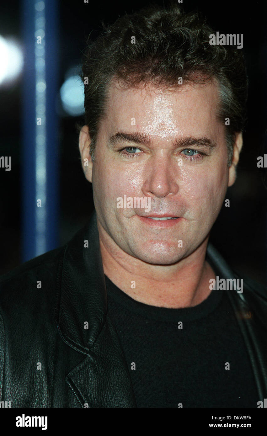 RAY LIOTTA.ACTOR.HOLLYWOOD, LA, USA.04/10/2001.BM32F36C. 2001 Stock ...