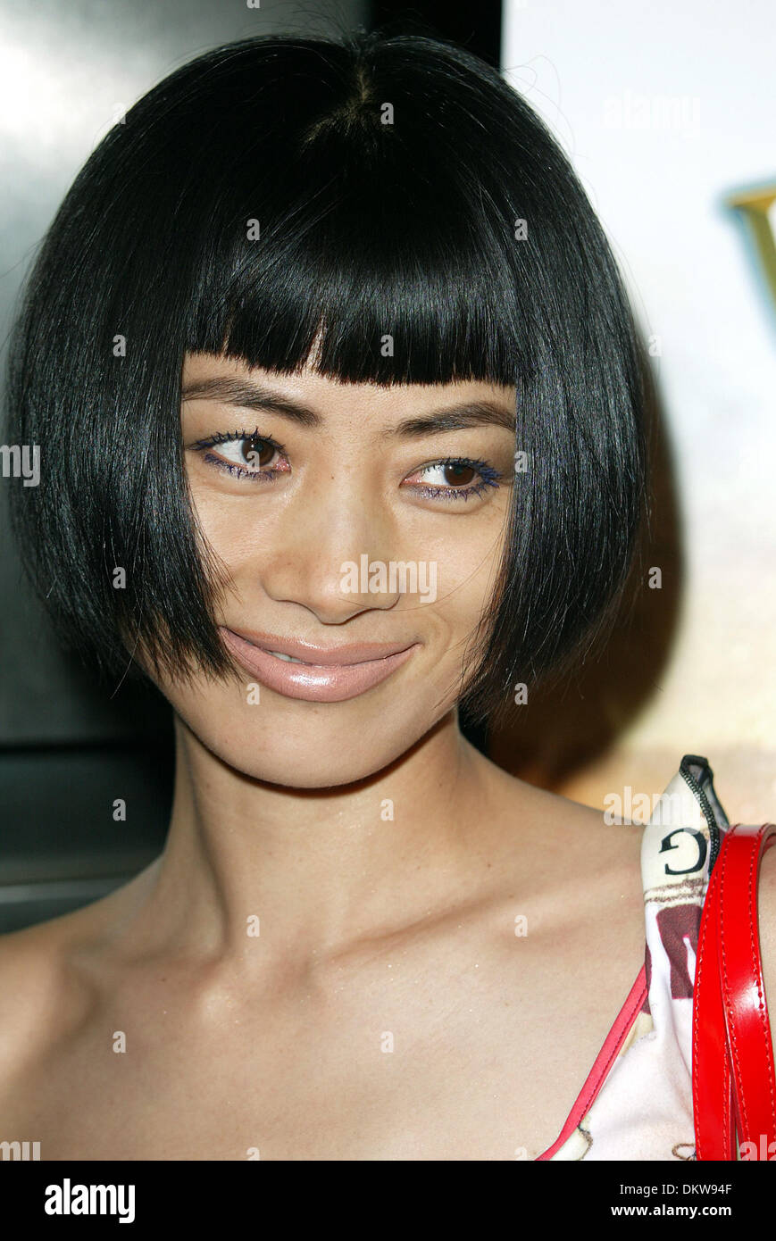 BAI LING.ACTRESS.ANGELES, USA.CINERAMA DOME, HOLLYWOOD, LOS.01/04/2002 ...