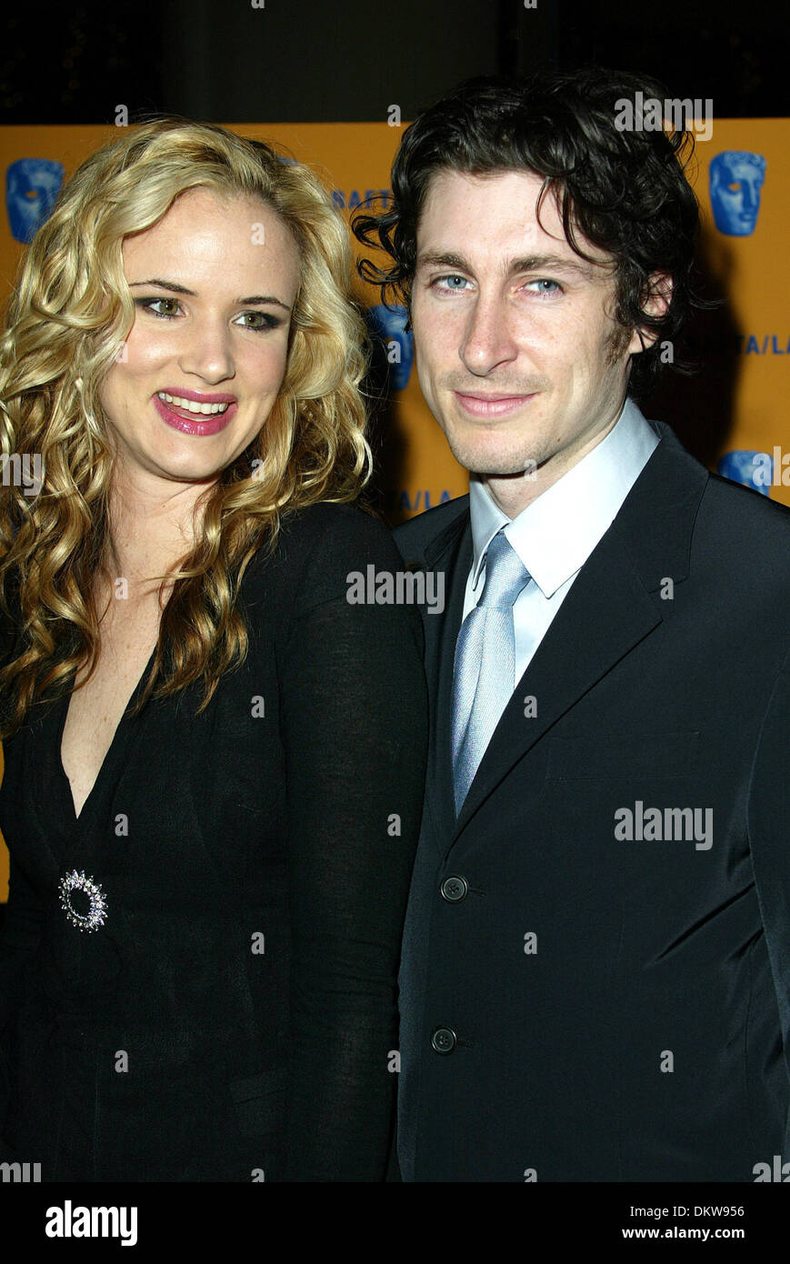 JULIETTE LEWIS & STEPHEN BERRA.ACTRESS & SKATEBOARDER.HILLS, L.A USA ...