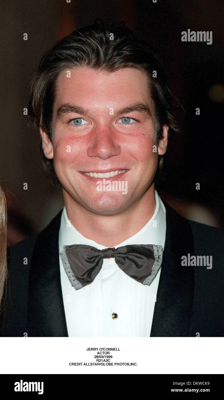Jerry o'connell 1999 hi-res stock photography and images - Alamy