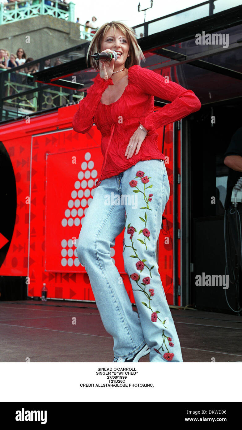 SINEAD O'CARROLL.SINGER ''B*WITCHED''.27/08/1999.T21D26C Stock Photo ...