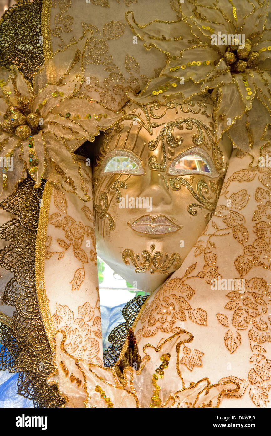 Gold mask from venice hi-res stock photography and images - Alamy