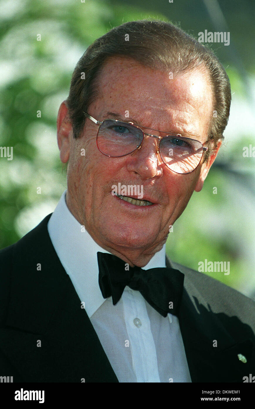 ROGER MOORE.ACTOR USA.UNIVERSAL STUDIOS, LOS ANGELES.22/04/2001 ...