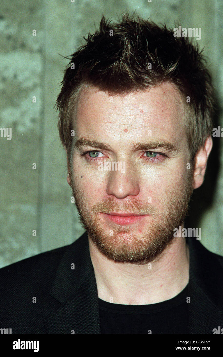 EWAN MCGREGOR.ACTOR LA,USA.18/01/2002.BP3A11 Stock Photo - Alamy