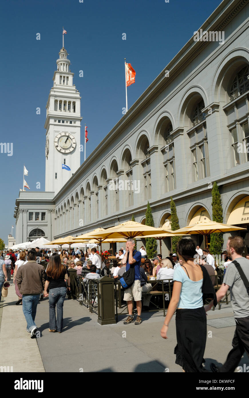 San francisco downtown ferry building hi-res stock photography and ...