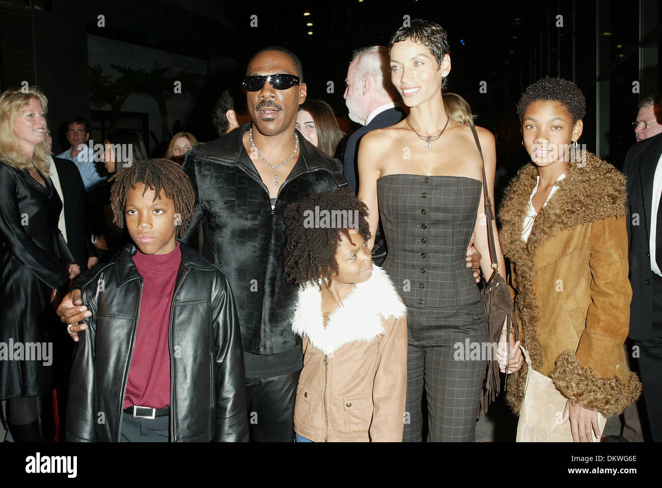 EDDIE MURPHY & FAMILY.ACTOR & FAMILY.ANGELES, USA.CINERAMA DOME ...