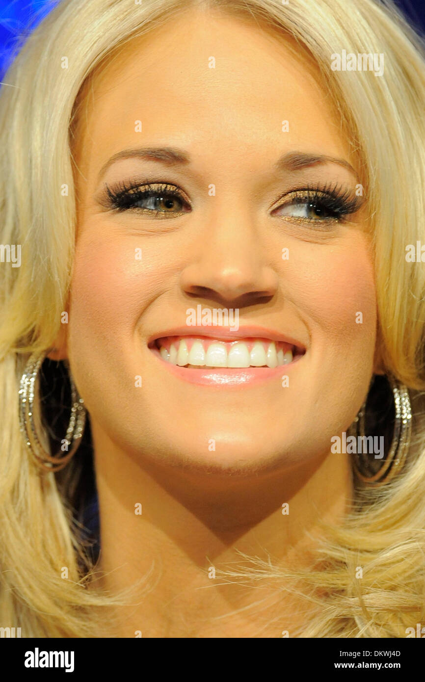 Carrie underwood headshot hi-res stock photography and images - Alamy