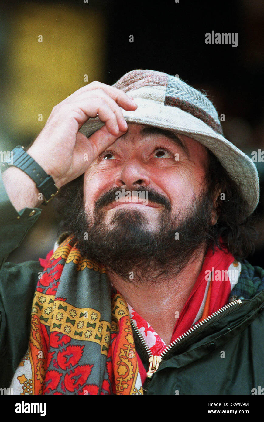 LUCIANO PAVAROTTI.OPERA SINGER.21/04/1995.F9F5C Stock Photo - Alamy LUCIANO PAVAROTTI.OPERA SINGER.21/04/1995.F9F5C Stock Photo - Alamy