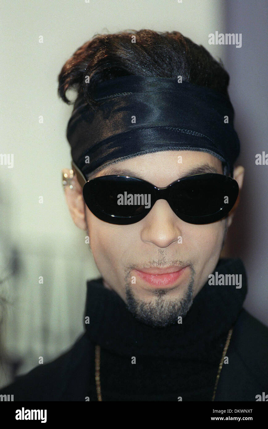 Pop star prince hi-res stock photography and images - Alamy