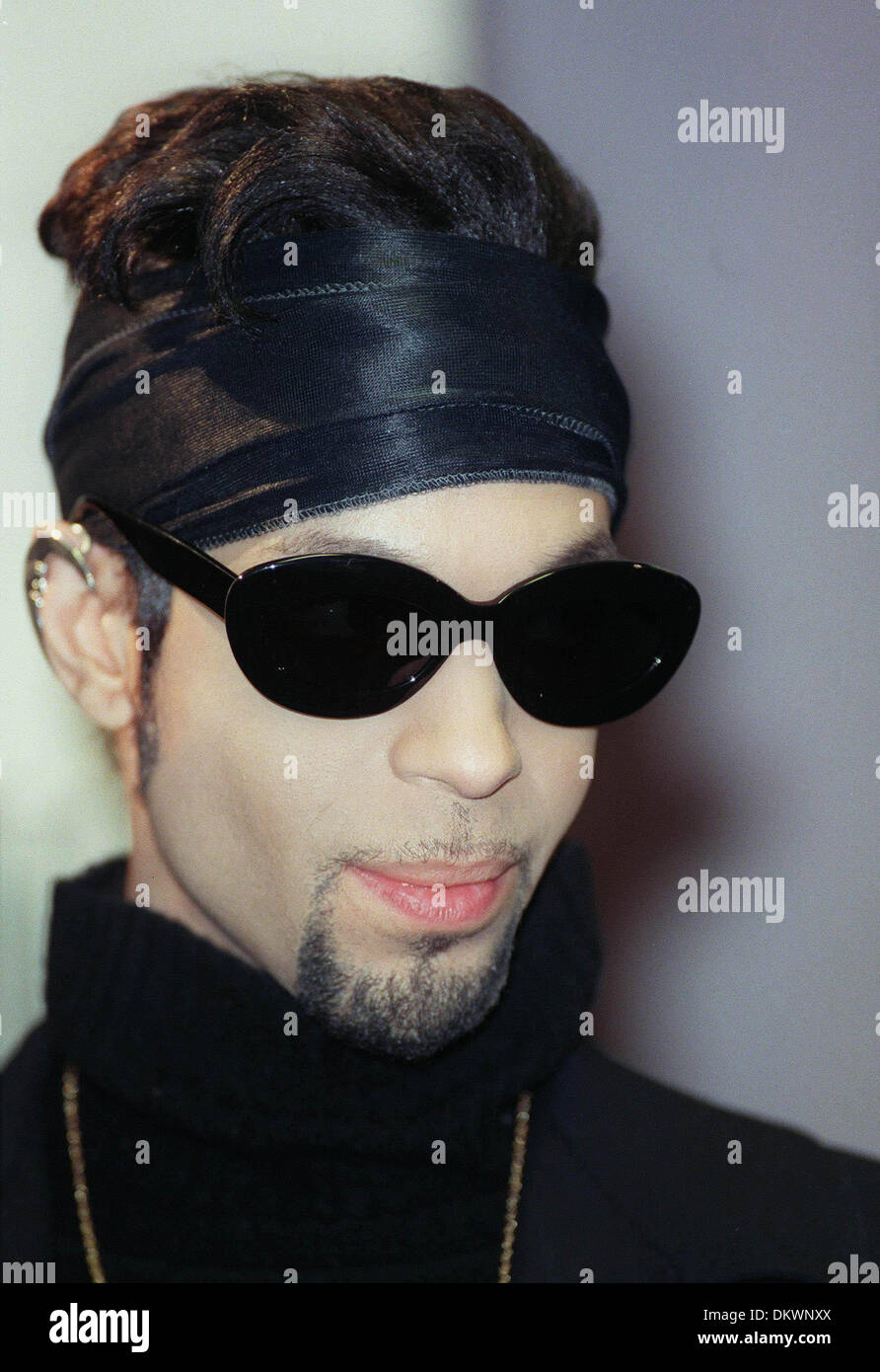 Pop star prince hi-res stock photography and images - Alamy