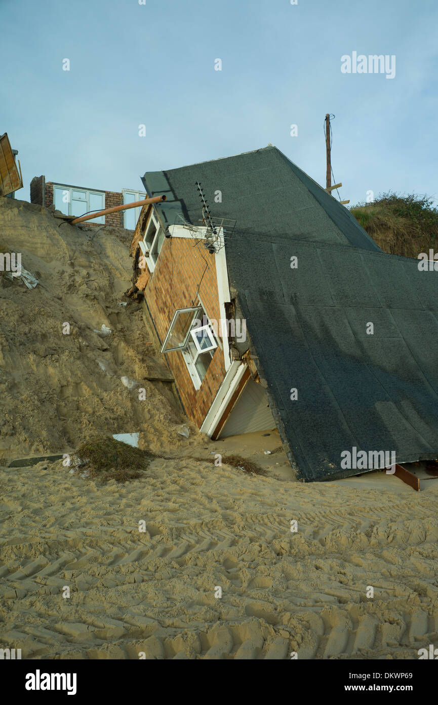 Sea erosion to cliffs at Hemsby Norfolk, England cause bungalow homes ...