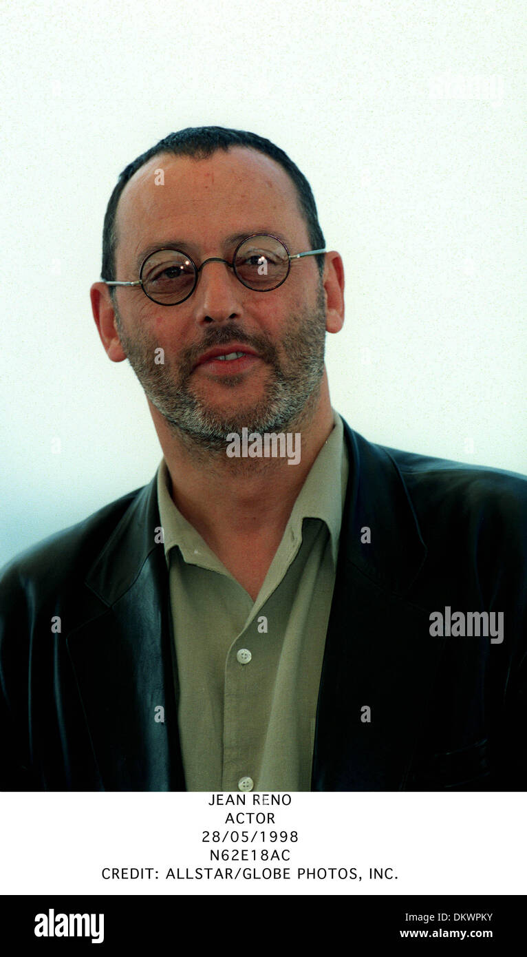 1998 jean reno hi-res stock photography and images - Alamy