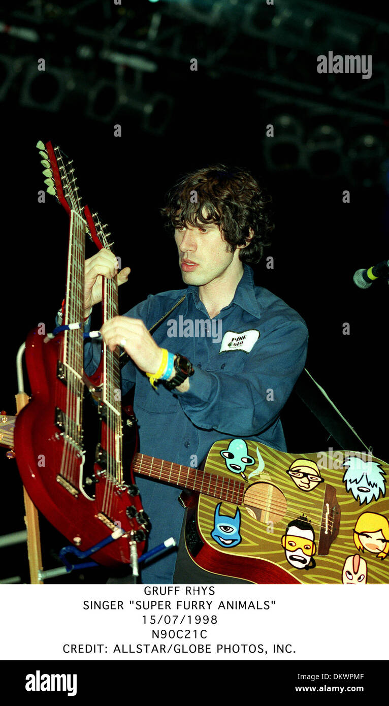 GRUFF RHYS.SINGER ''SUPER FURRY ANIMALS''.15/07/1998.N90C21C Stock ...