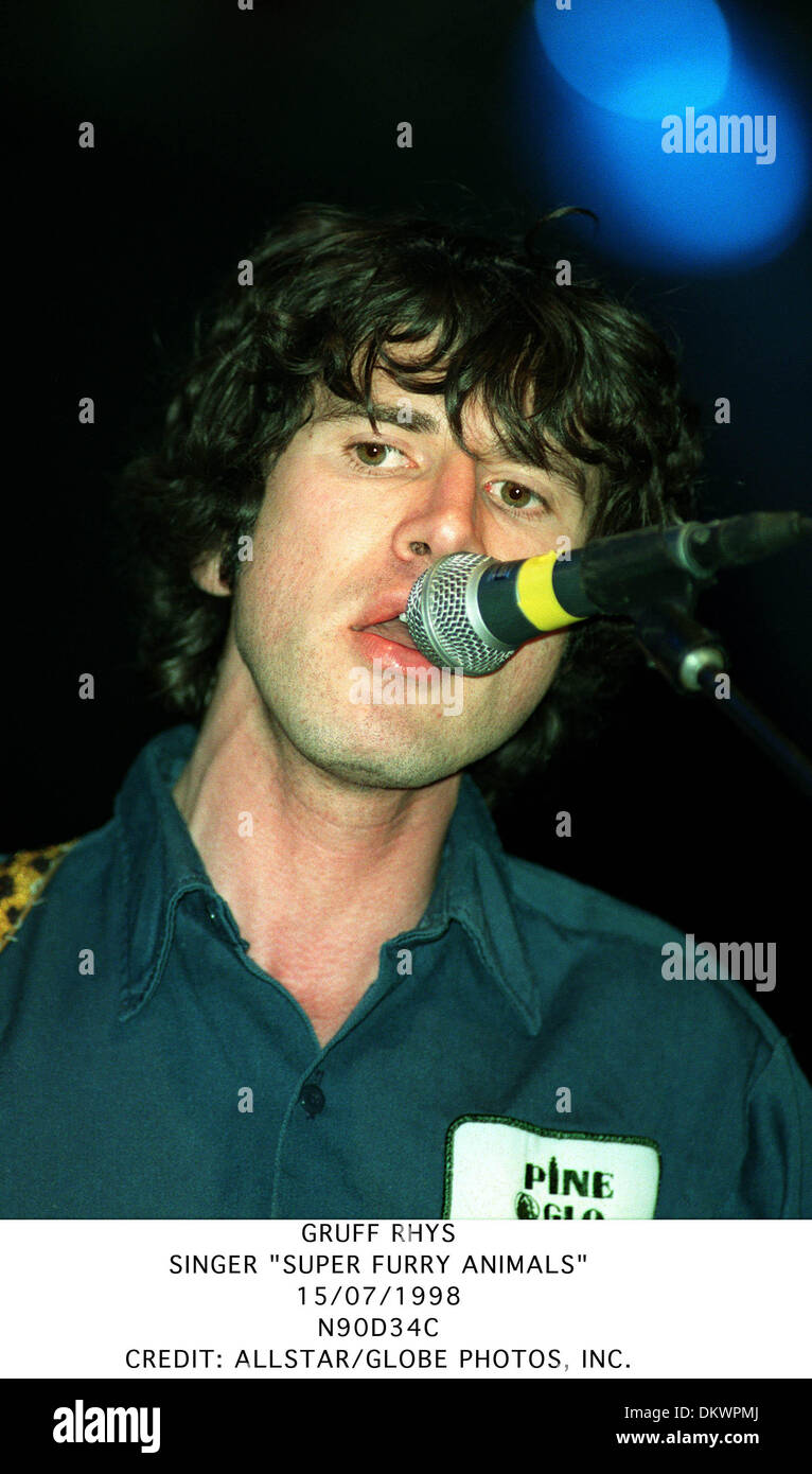GRUFF RHYS.SINGER ''SUPER FURRY ANIMALS''.15/07/1998.N90D34C Stock ...