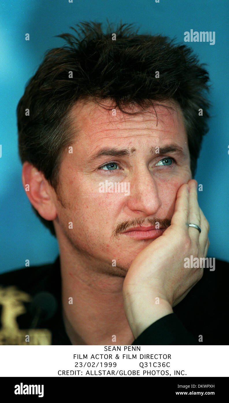 SEAN PENN.FILM ACTOR & FILM DIRECTOR.23/02/1999.Q31C36C Stock Photo - Alamy