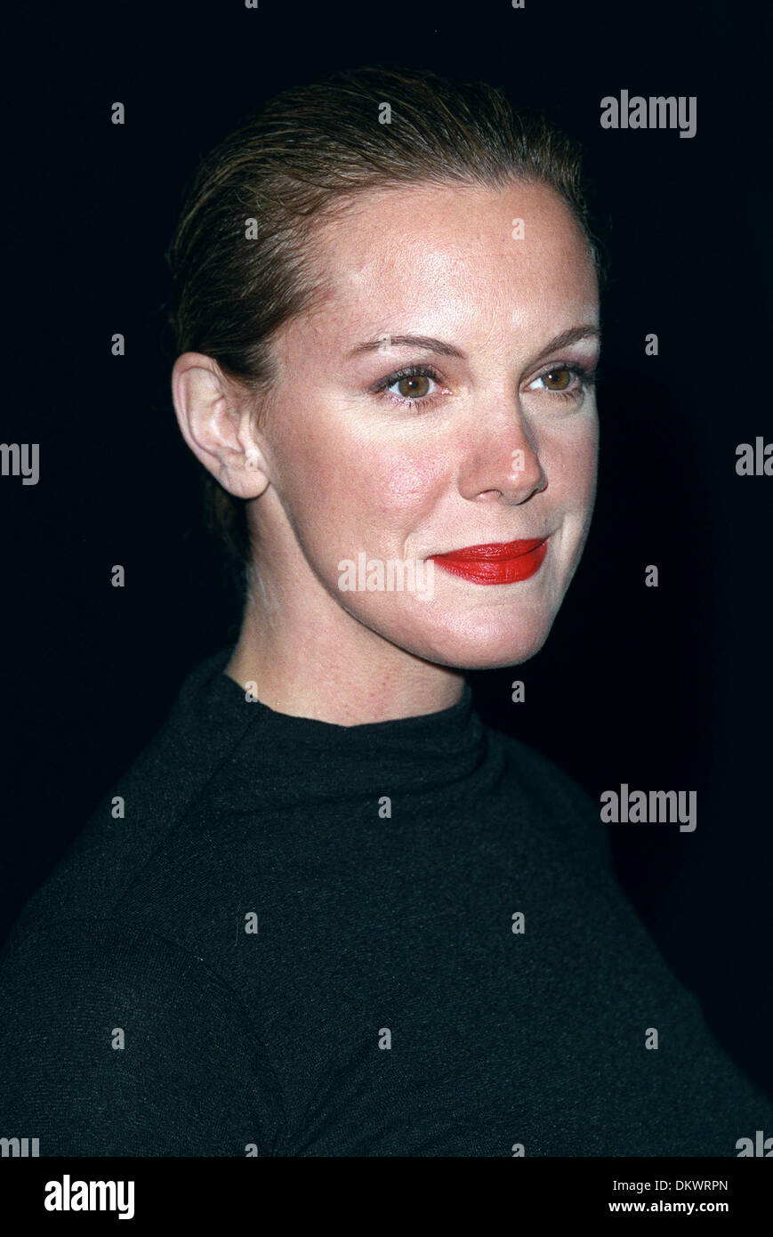Elizabeth Perkins High Resolution Stock Photography and Images - Alamy