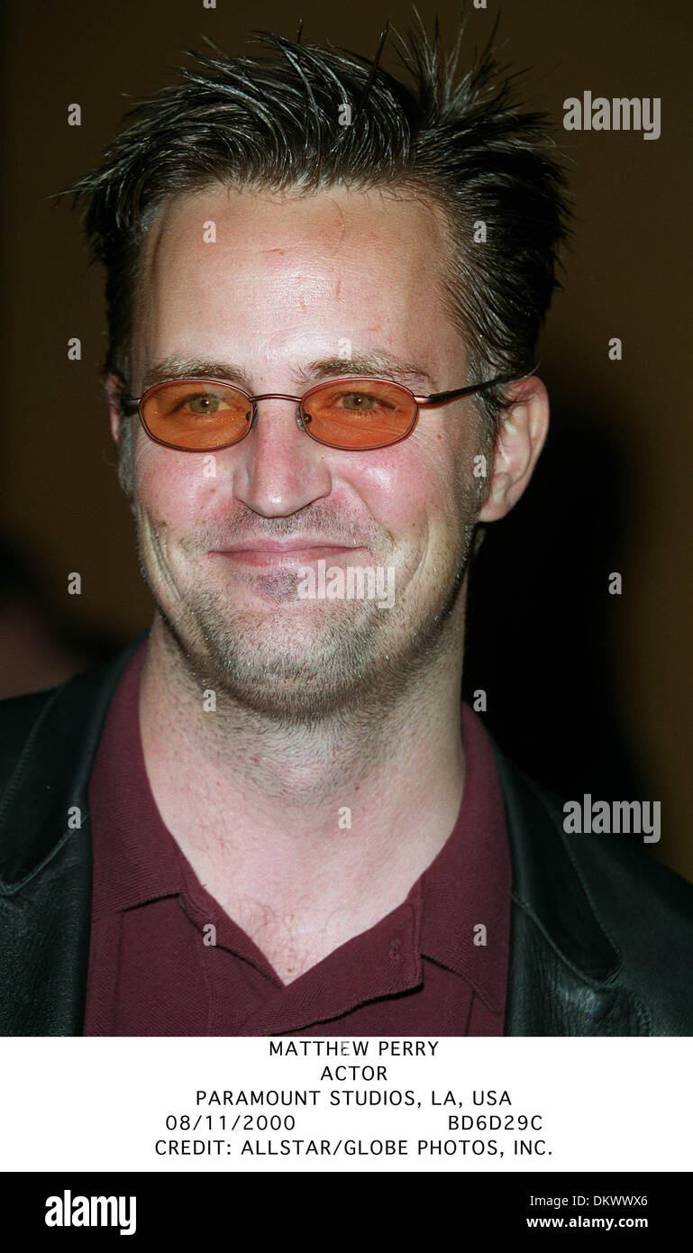 Nov. 8, 2000 - PARAMOUNT STUDIOS, LA, USA - MATTHEW PERRY.ACTOR ...