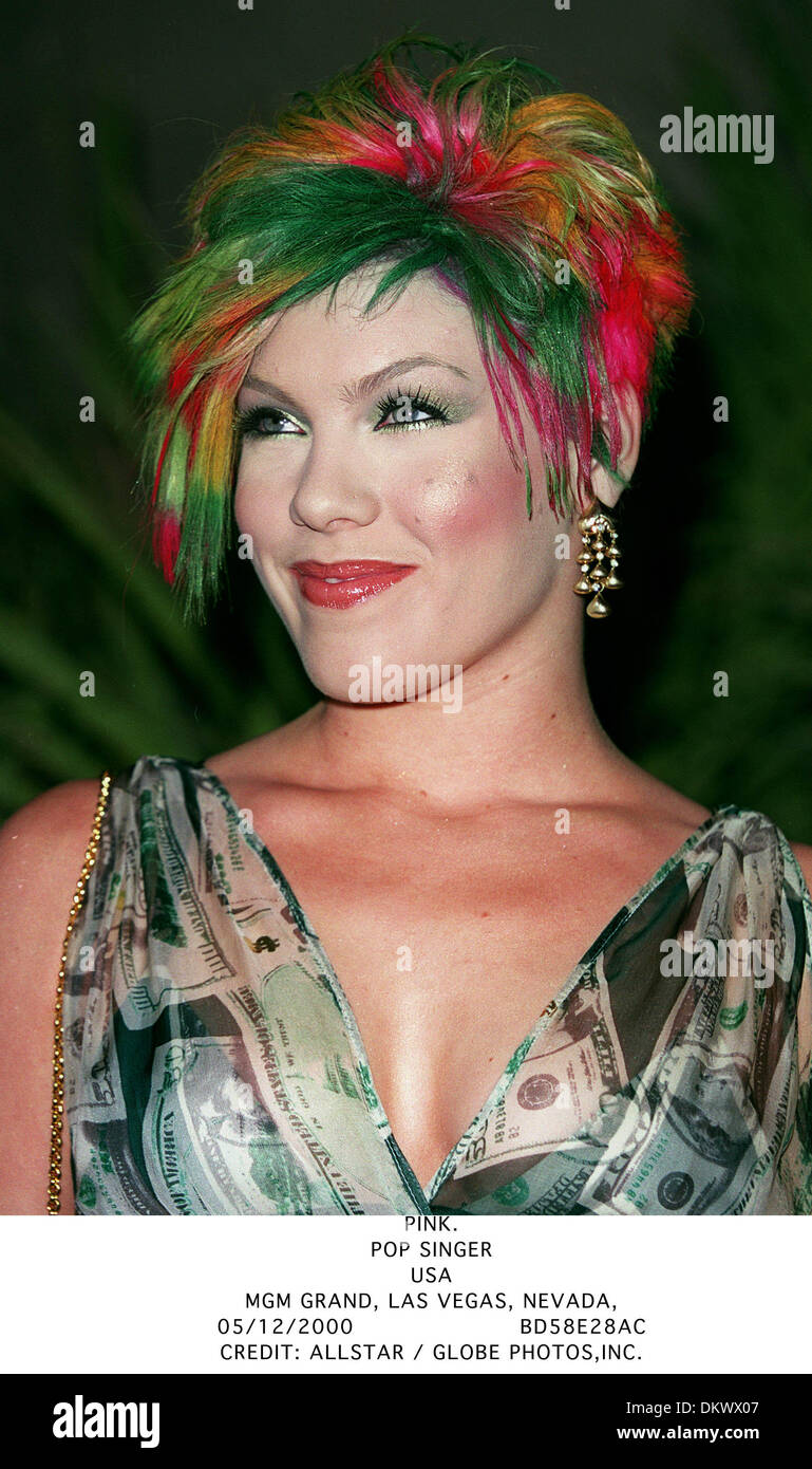 Pink singer 2000 hi-res stock photography and images - Alamy