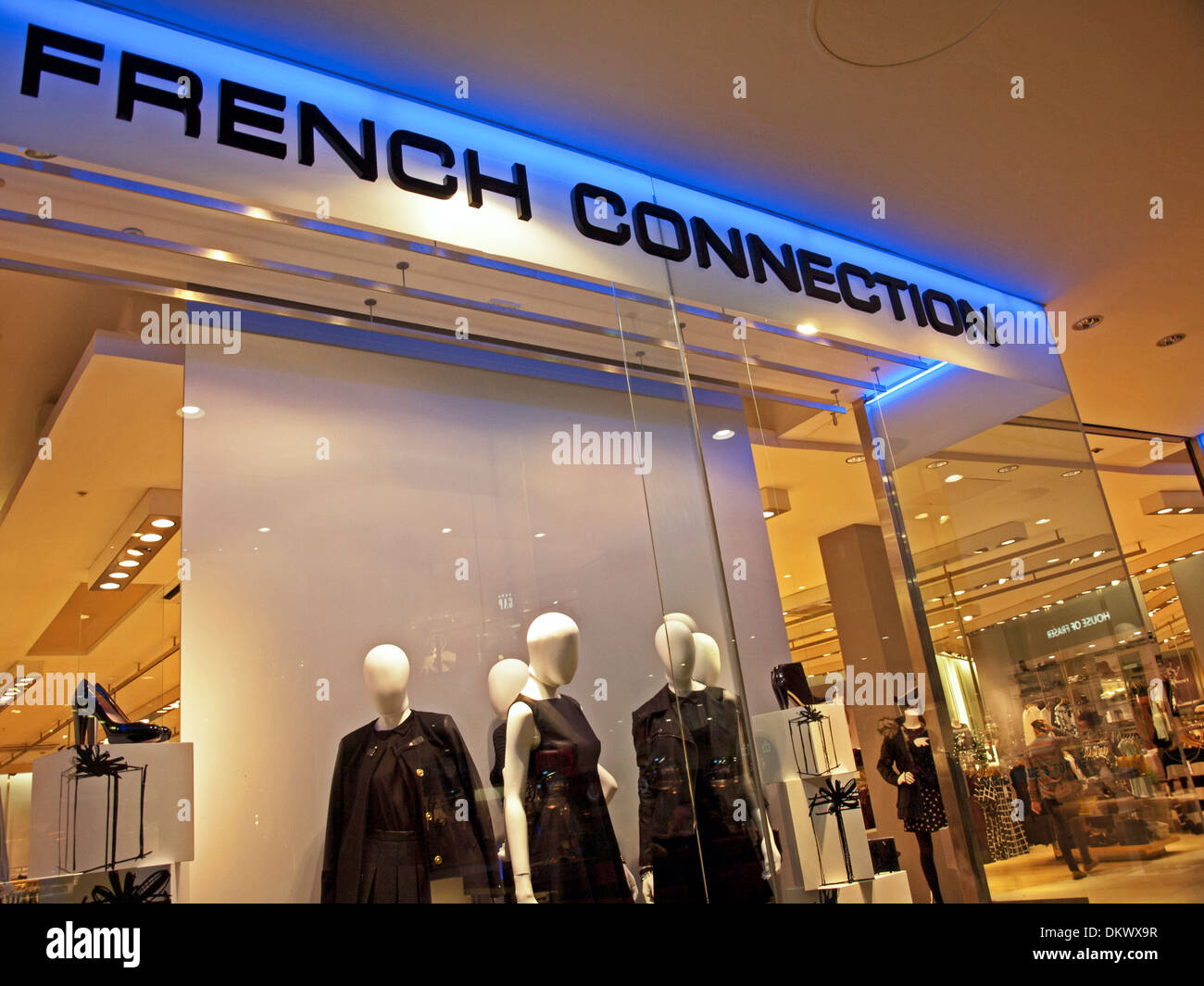 Bluewater shopping centre hi-res stock photography and images - Alamy