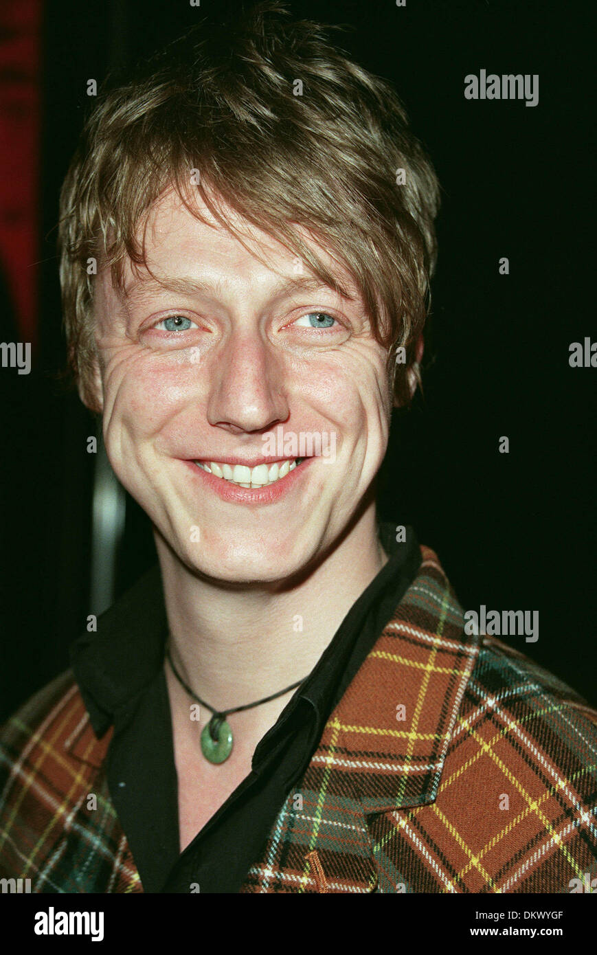 DOUGIE PAYNE.POP GROUP 'TRAVIS'.LOS ANGELES, USA.07/12/2001.BN67E31 Stock Photo - Alamy