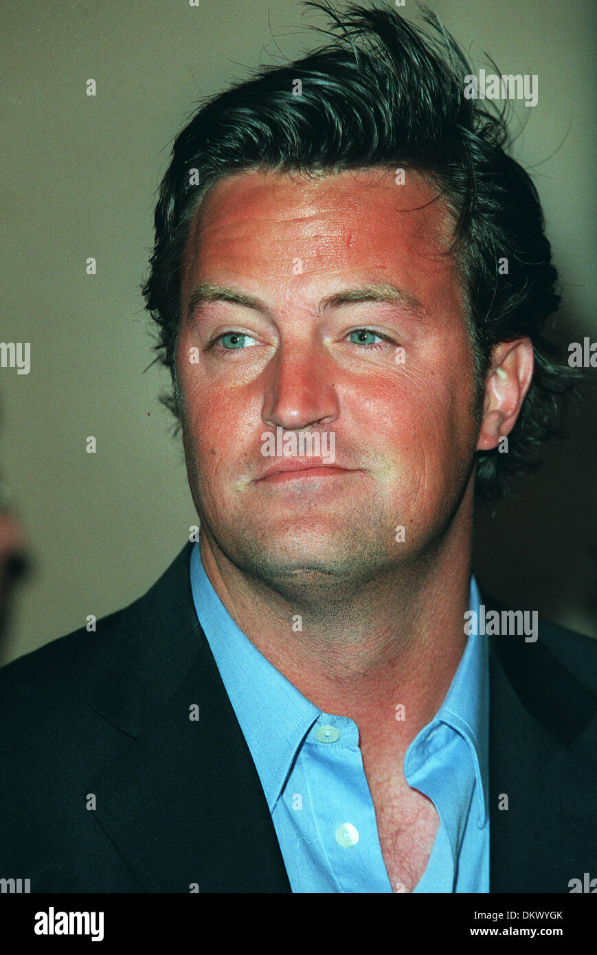 MATTHEW PERRY.ACTOR.LOS ANGELES, USA.11/12/2001.BN82G36 Stock Photo - Alamy
