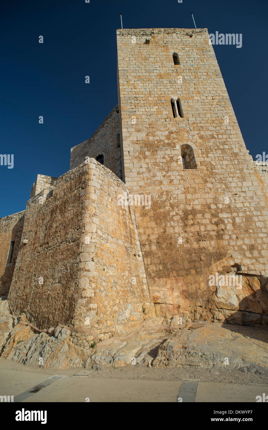 Peniscola castle papa luna hi-res stock photography and images - Alamy