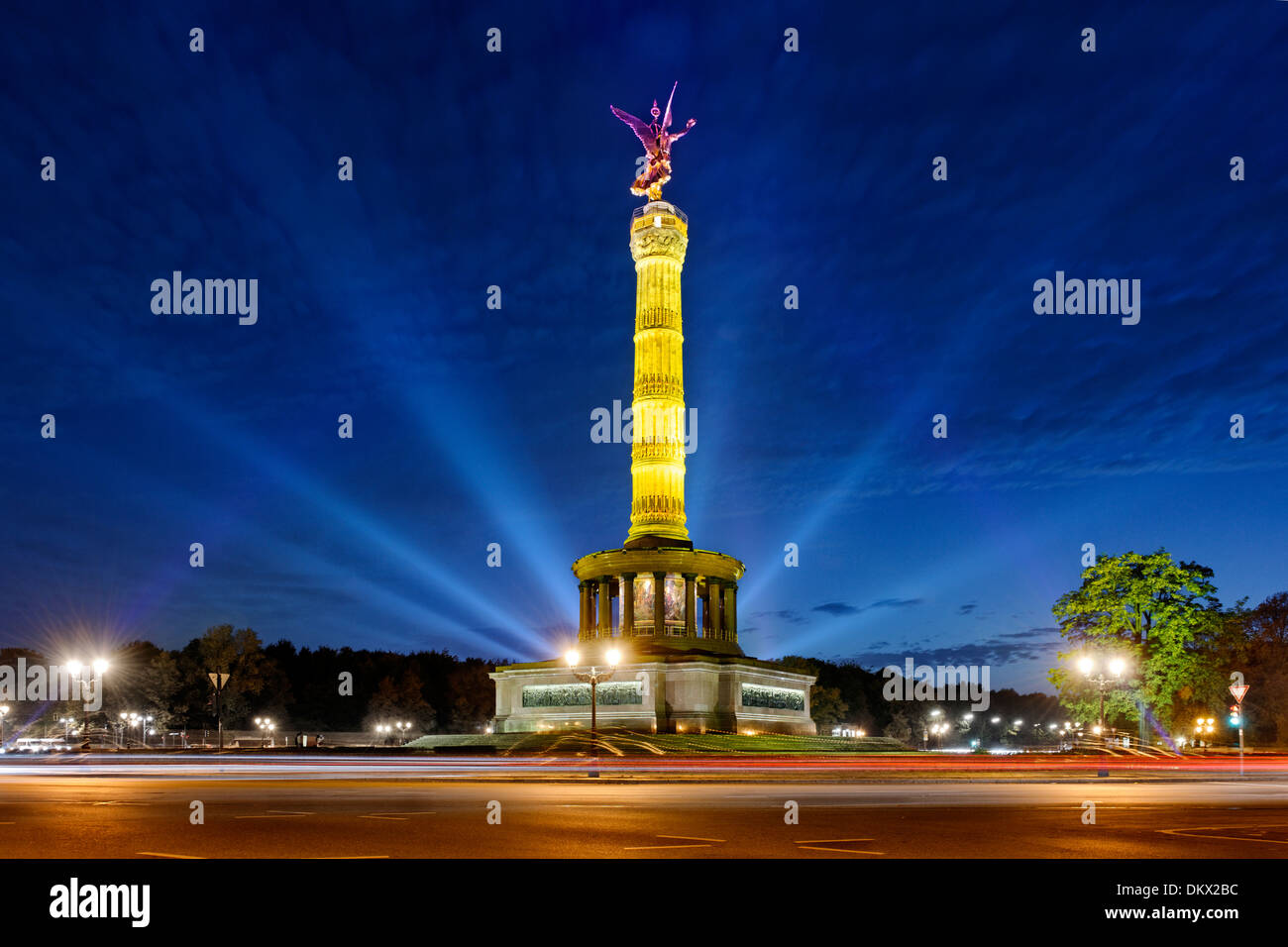 Victory column and tiergarten hi-res stock photography and images - Alamy