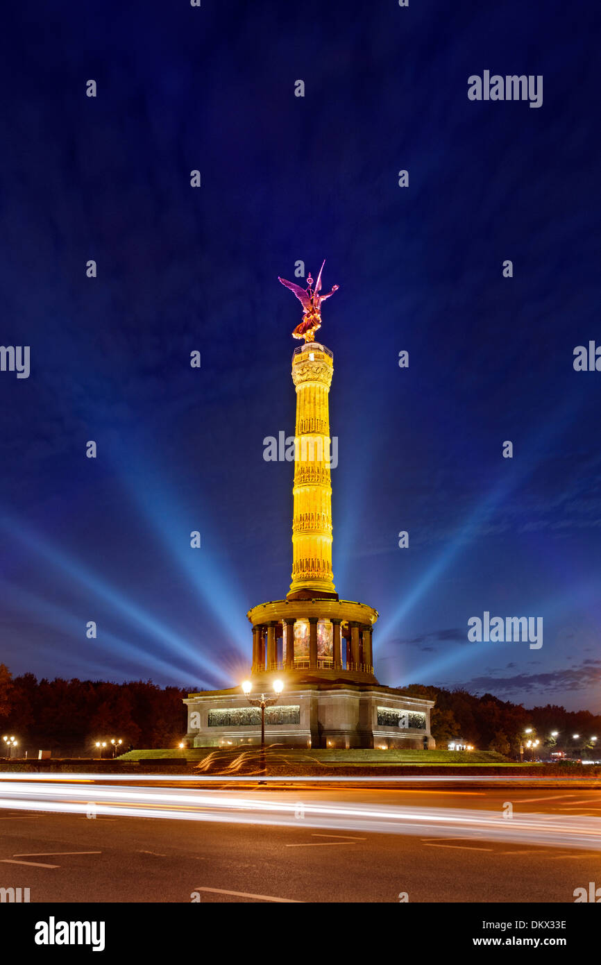 Victory column and tiergarten hi-res stock photography and images - Alamy