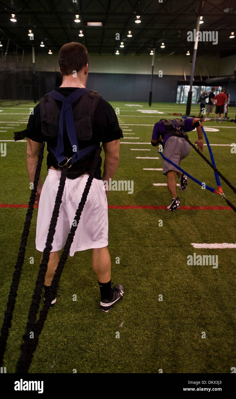 Feb.2, 2010 - Duluth, Georgia USA - Football players work out at ...