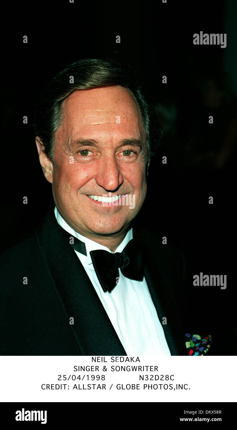 NEIL SEDAKA.SINGER & SONGWRITER.25/04/1998.N32D28C Stock Photo - Alamy