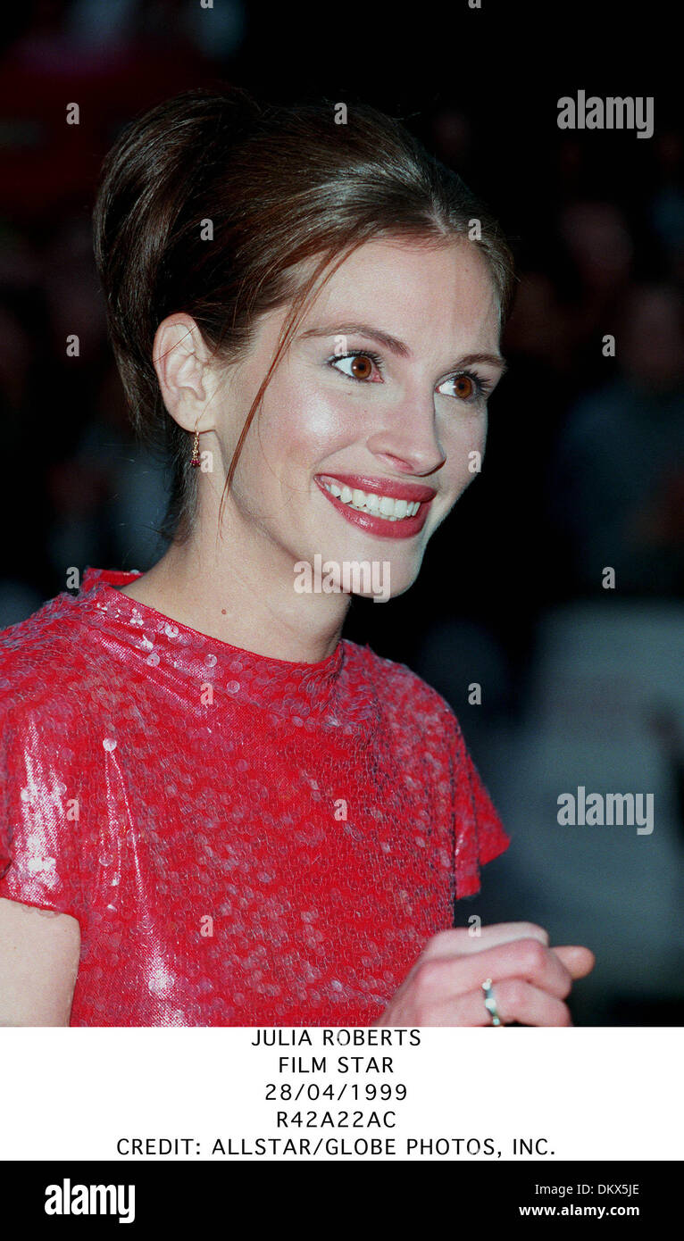 Julia roberts 1999 hi-res stock photography and images - Alamy