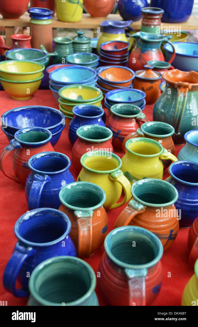 Hand made pottery hi-res stock photography and images - Alamy