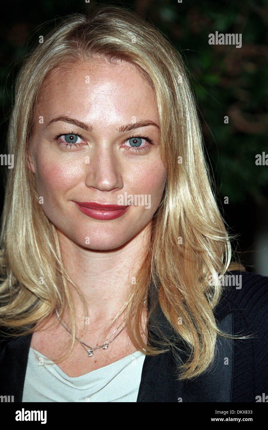 SARAH WYNTER.ACTRESS.LOS ANGELES, USA.22/10/2001.BQ35G9 Stock Photo - Alamy