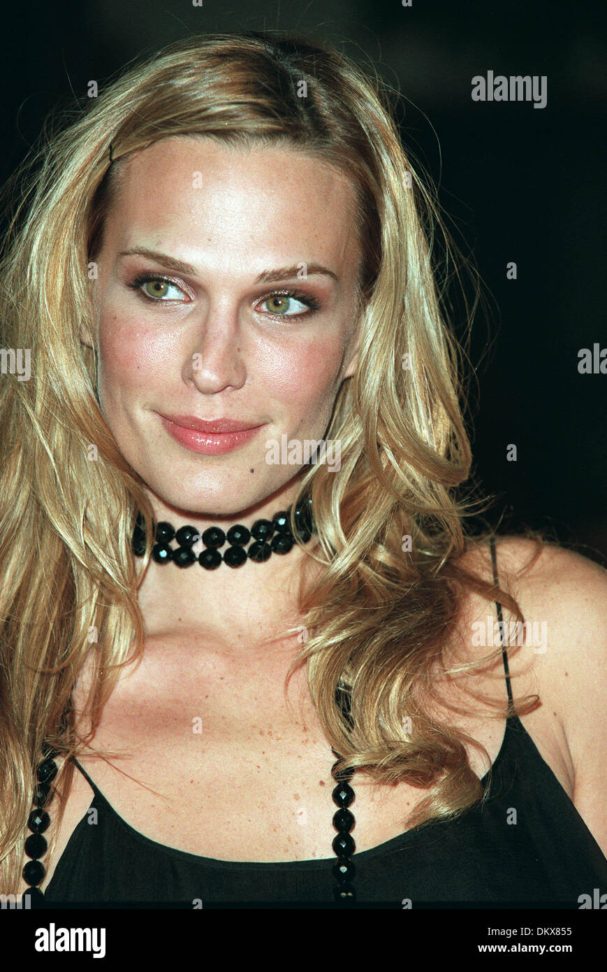 Molly sims 2001 hi-res stock photography and images - Alamy
