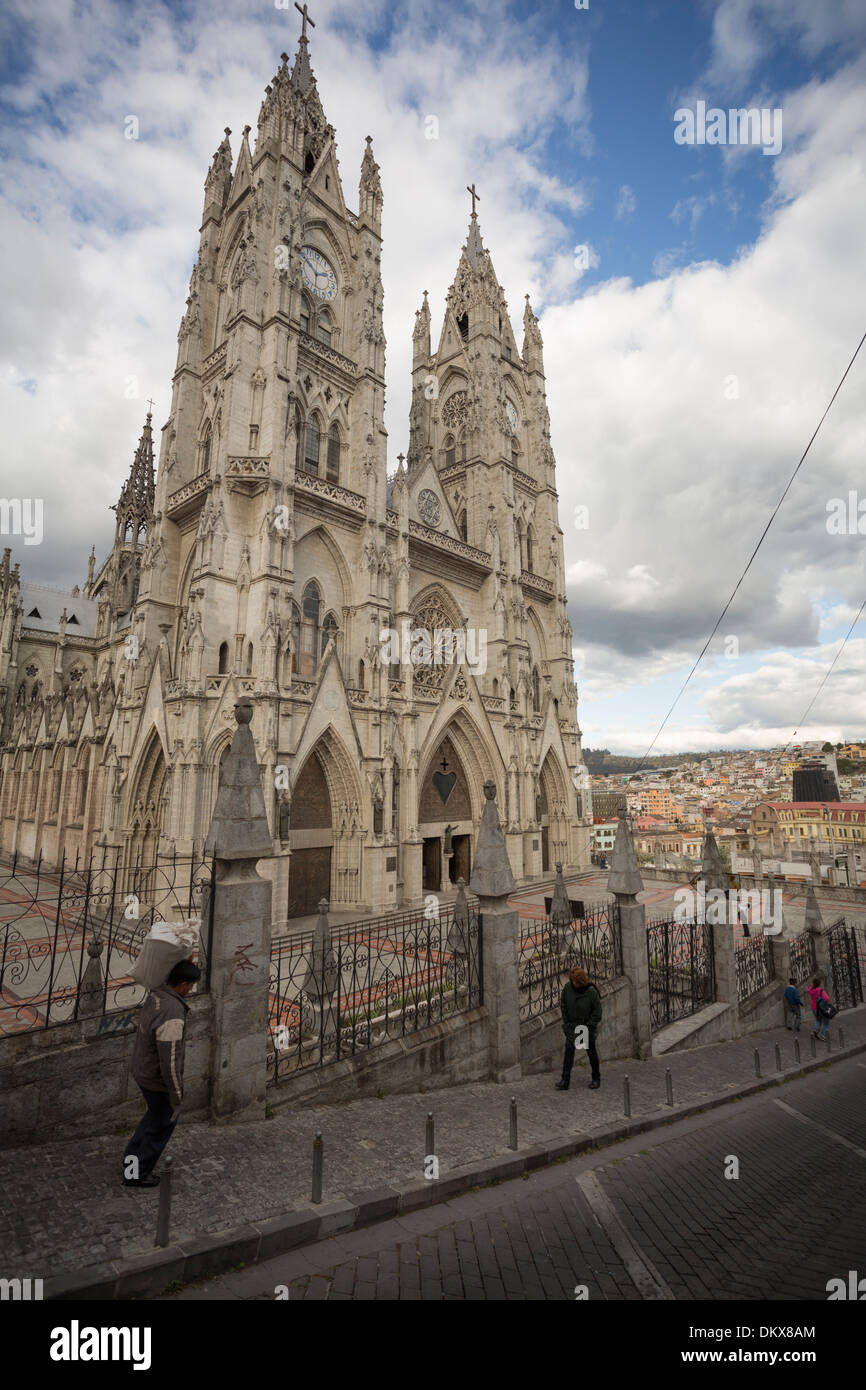 Basilica del Voto Nacional - Quito, Ecuador Stock Photo - Alamy