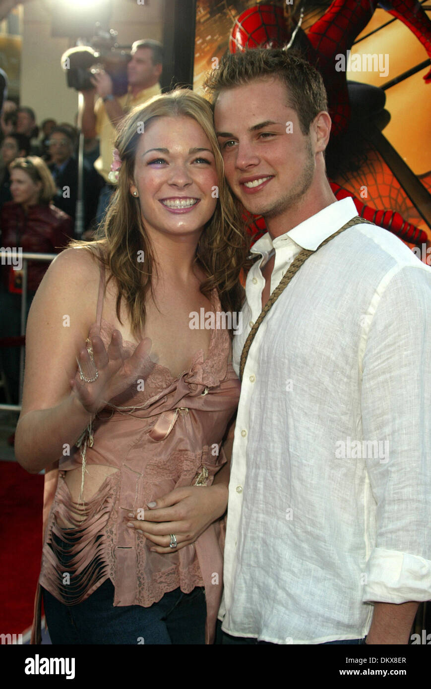 Leann rimes husband dean sheremet hi-res stock photography and images ...