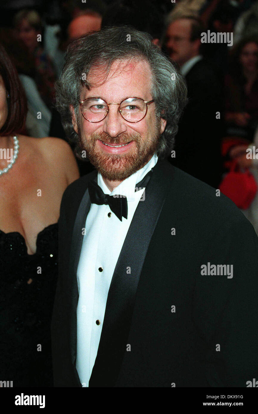 STEVEN SPIELBERG.DIRECTOR & PRODUCER.16/07/1993.B23B9C Stock Photo - Alamy