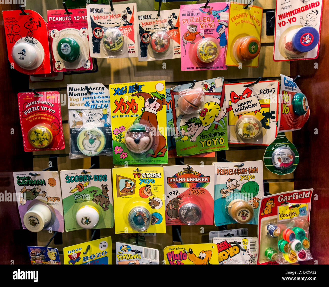 Orlando, Florida, USA. 09th Dec, 2013. Some of the estimated 10,000 Yo ...